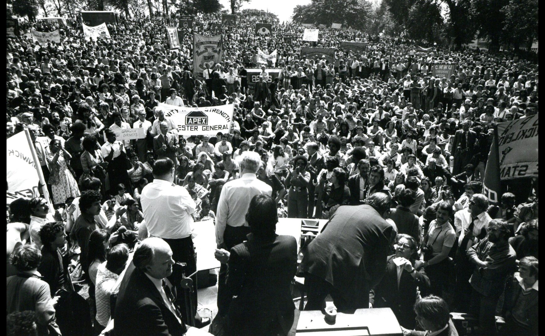 "We are the lions, Mr Manager!" - The Grunwick Strike Revisited 1976 ...